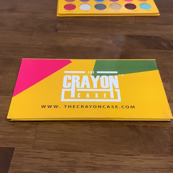 The Crayon Case | Makeup | Nwt Box Of Crayons Eyeshadow Palette One ...
